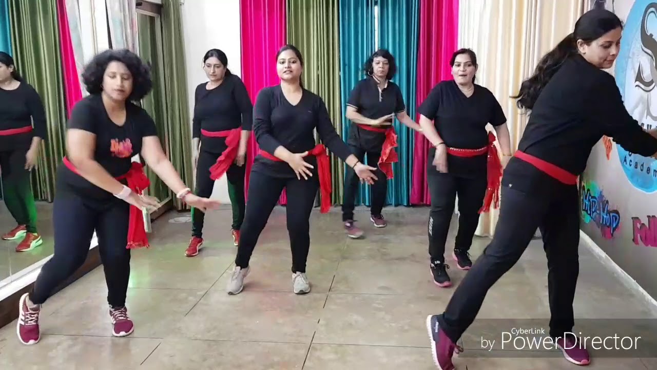 Laila main laila(zumba dance)choreo kaushal sr - YouTube