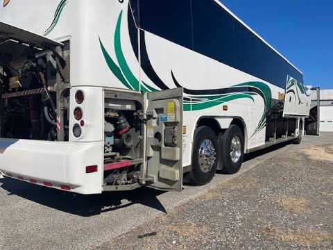 2008 MCI J4500 Luxury Motor Coach Bus interior tour at BusesForSale.com ...