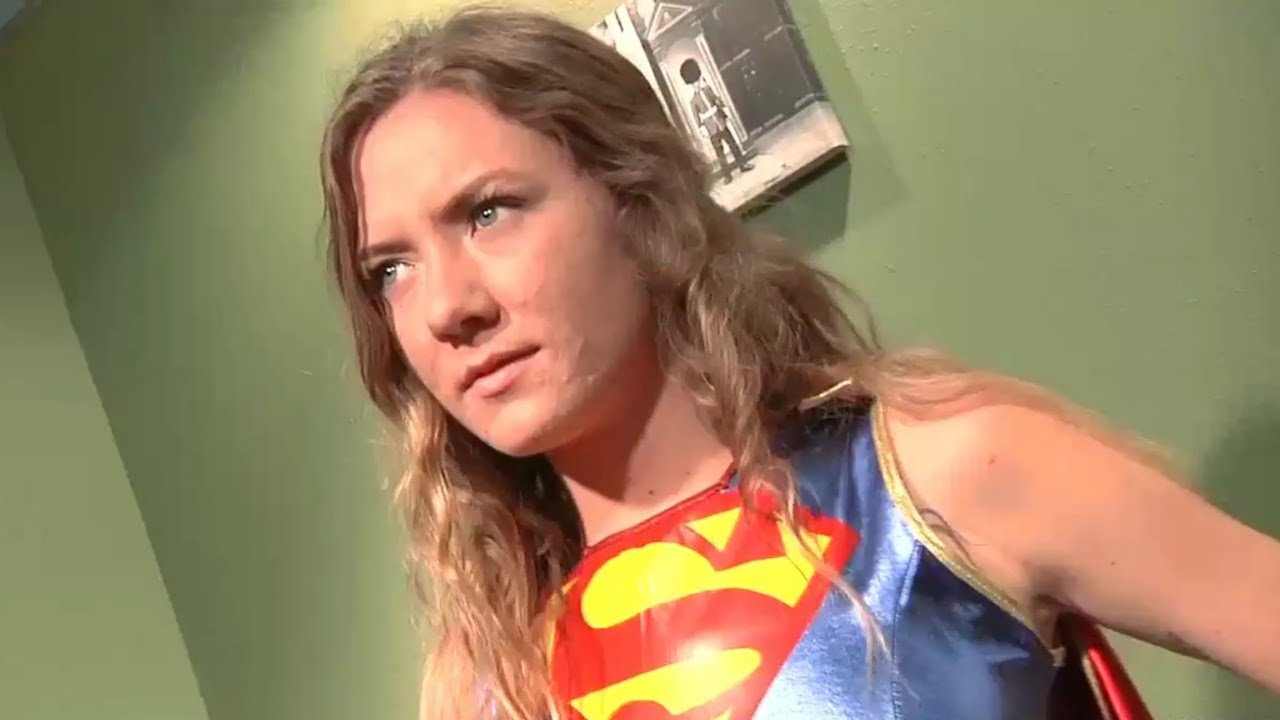 Supergirl VS Miss Neuro's Experiment - Superheroine Fight - MacBook Air ...