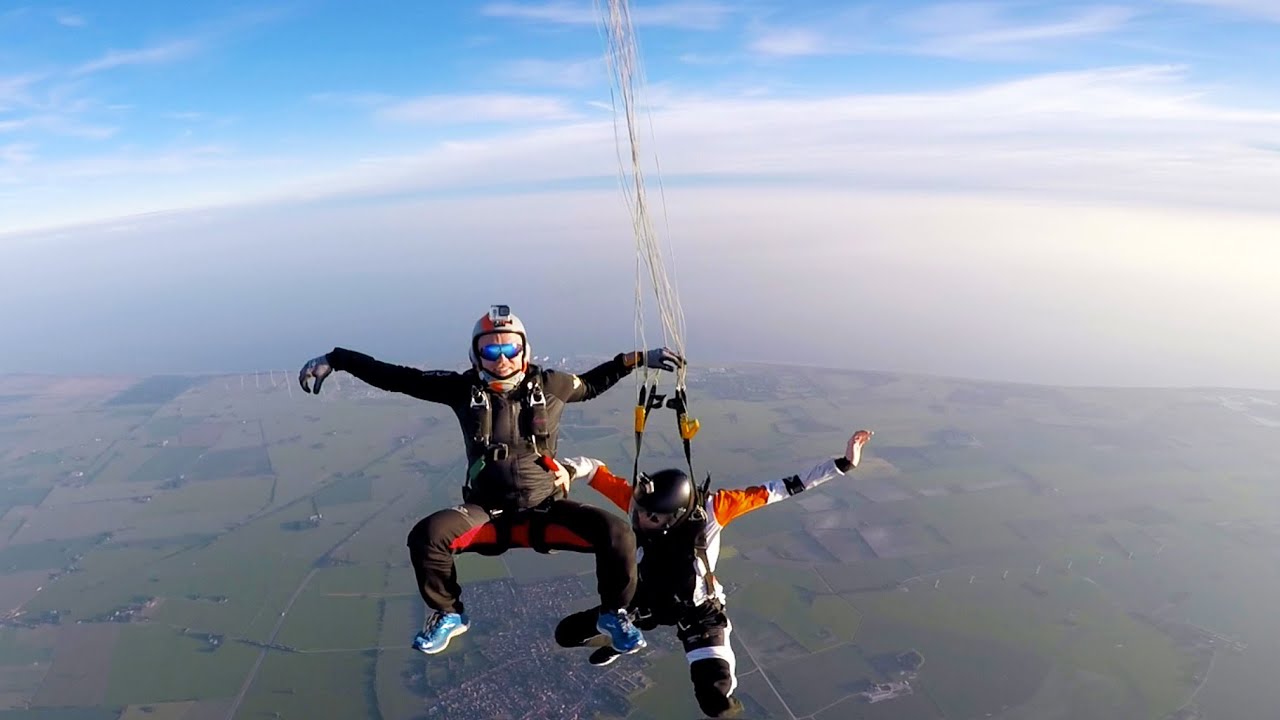 Friday Freakout: Premature Deployment On 9-Way Freefly Skydive - YouTube