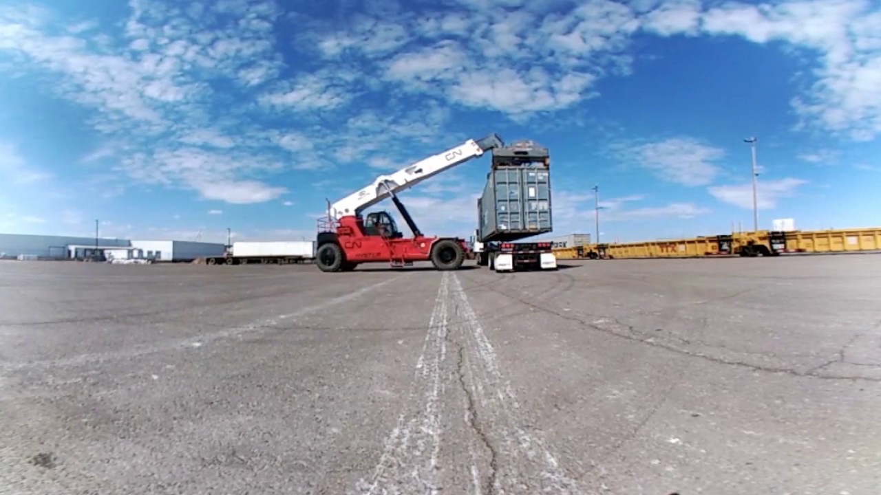 360 video: Port of Duluth's new container terminal - YouTube
