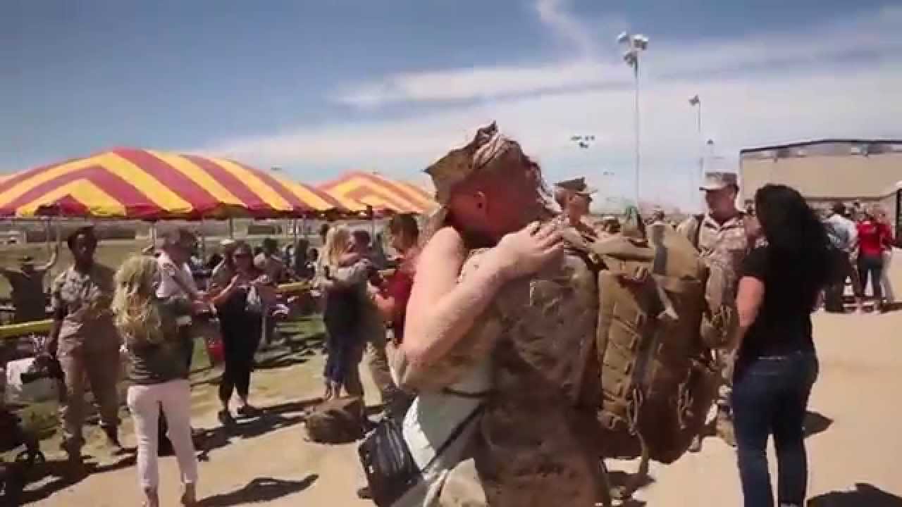 2/7 Marines Return Home - YouTube