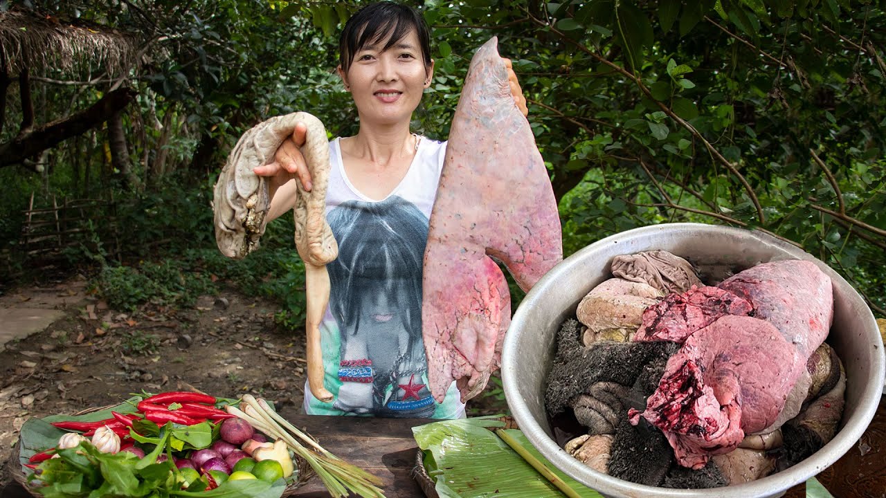 Spicy Cow lung soup with chili #cooking - YouTube