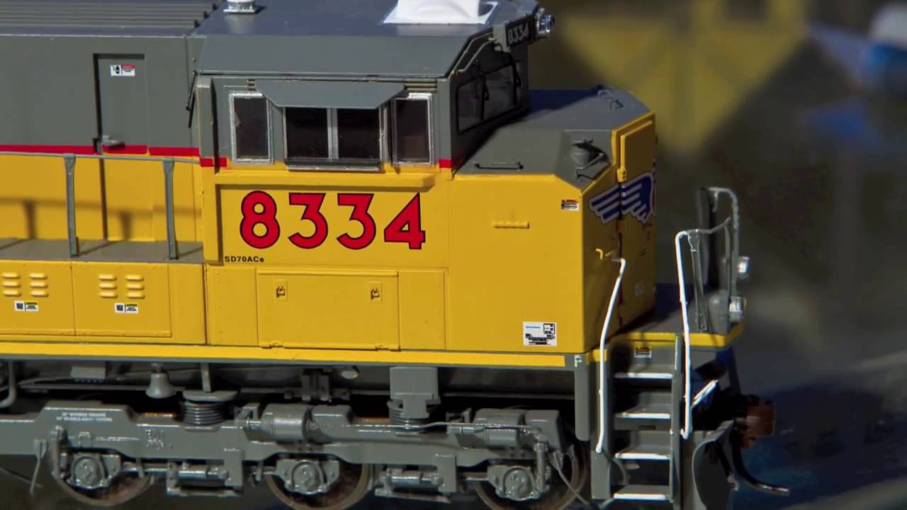 Athearn SD70ACe in HO Scale - YouTube