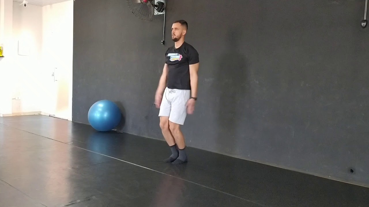 Polichinelo - YouTube