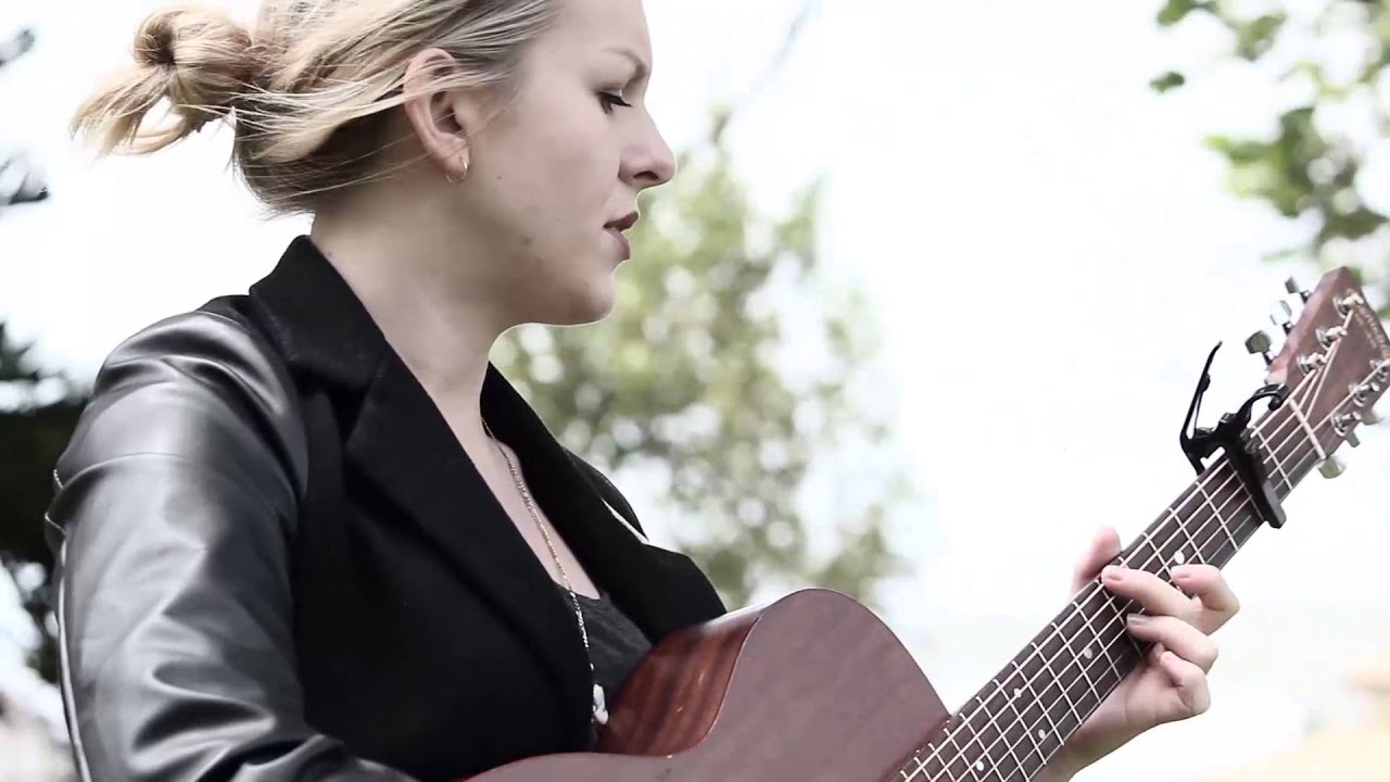 MELODY POOL - 'Somebody You've Never Met Before' LIVE + interview (QMF ...