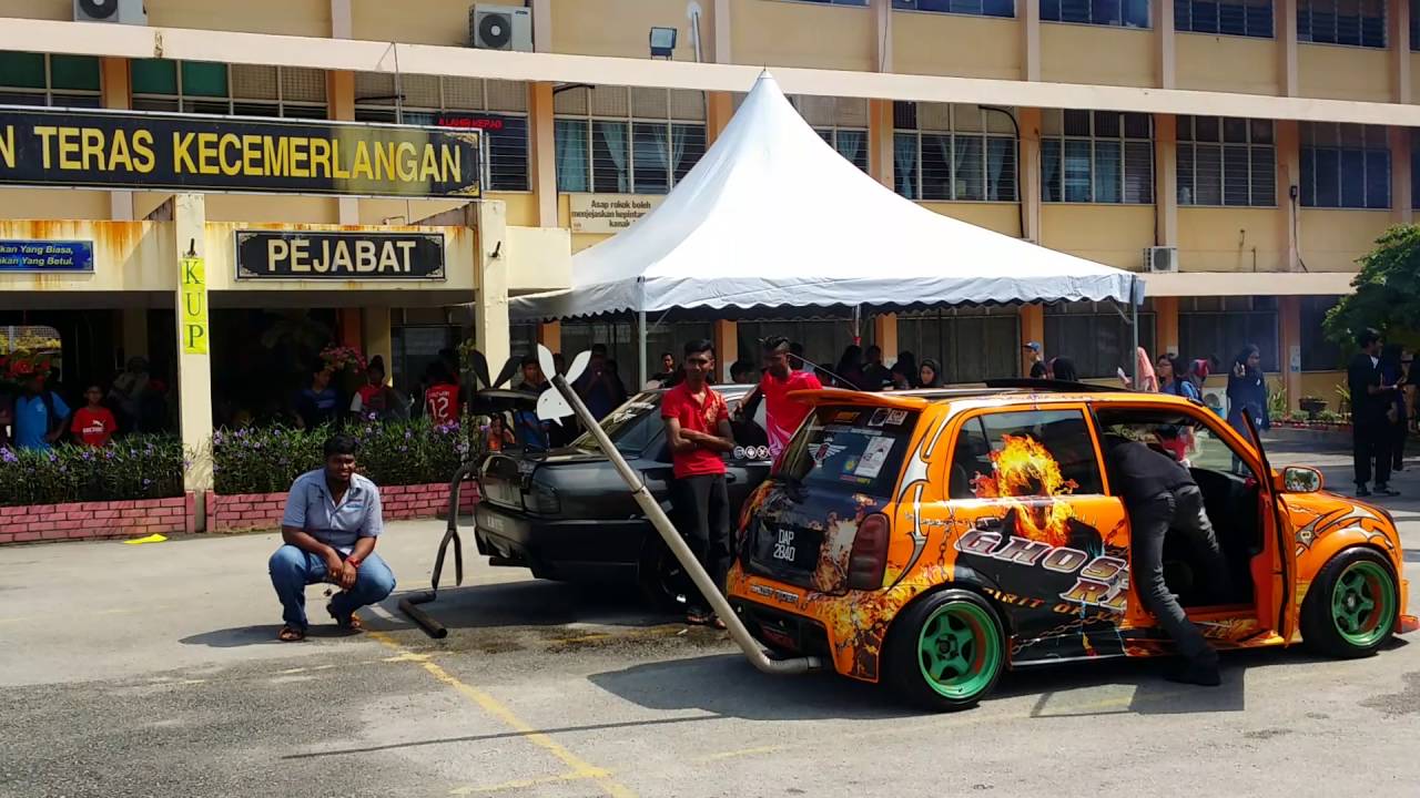 Car Split Fire, Ekzos Berapi & Fire Exhaust AUTOSHOW di Sekolah Seksyen ...
