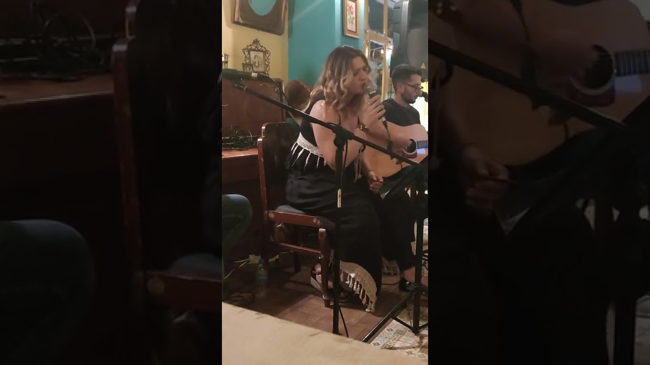 ΑΣΠΑΣΙΑ ΣΤΡΑΤΗΓΟΥ Στο τραπέζι που τα πίνω - YouTube