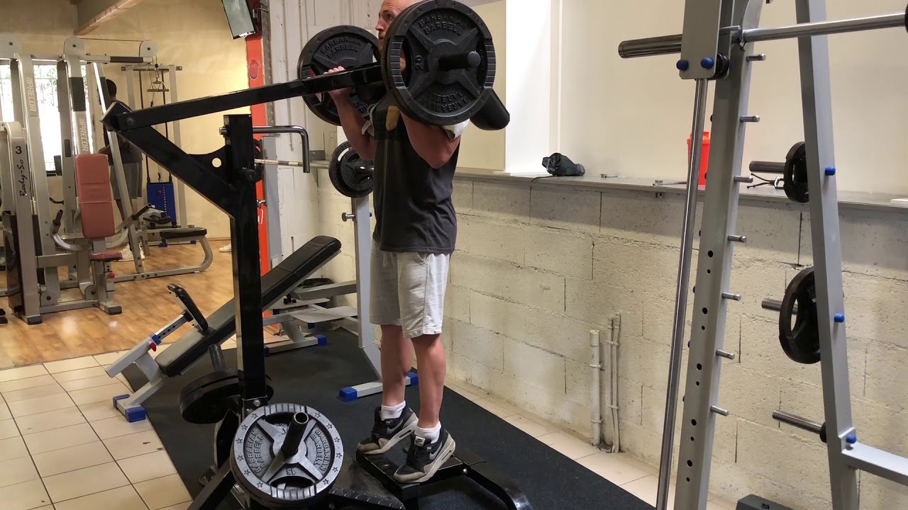 extension mollets debout - YouTube