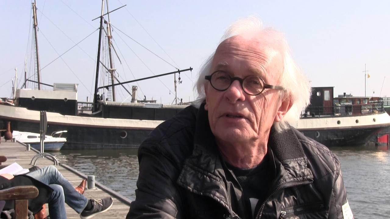 Rumoer op het KNSM-eiland - YouTube