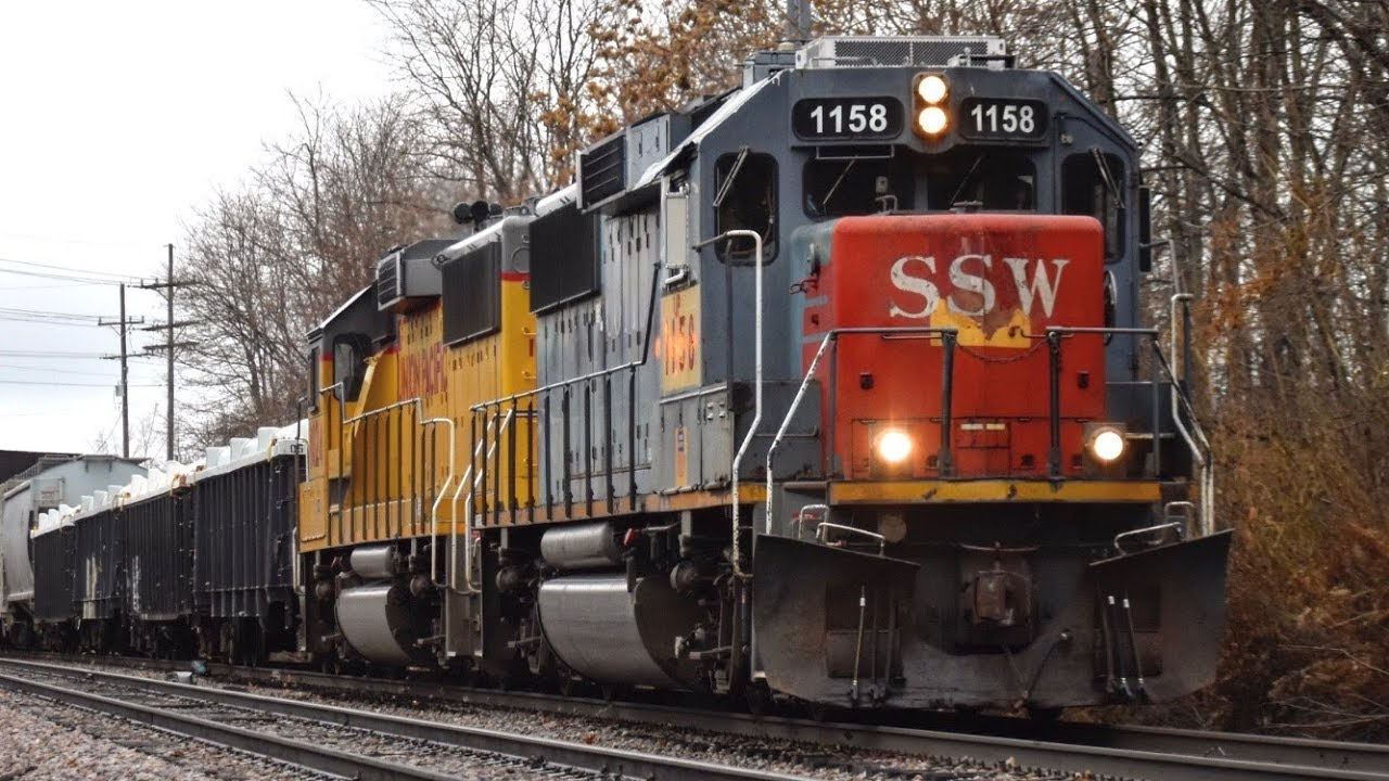 UP 1158 (SSW) leads YWK51 through North Chicago, IL! 11/29/19 - YouTube