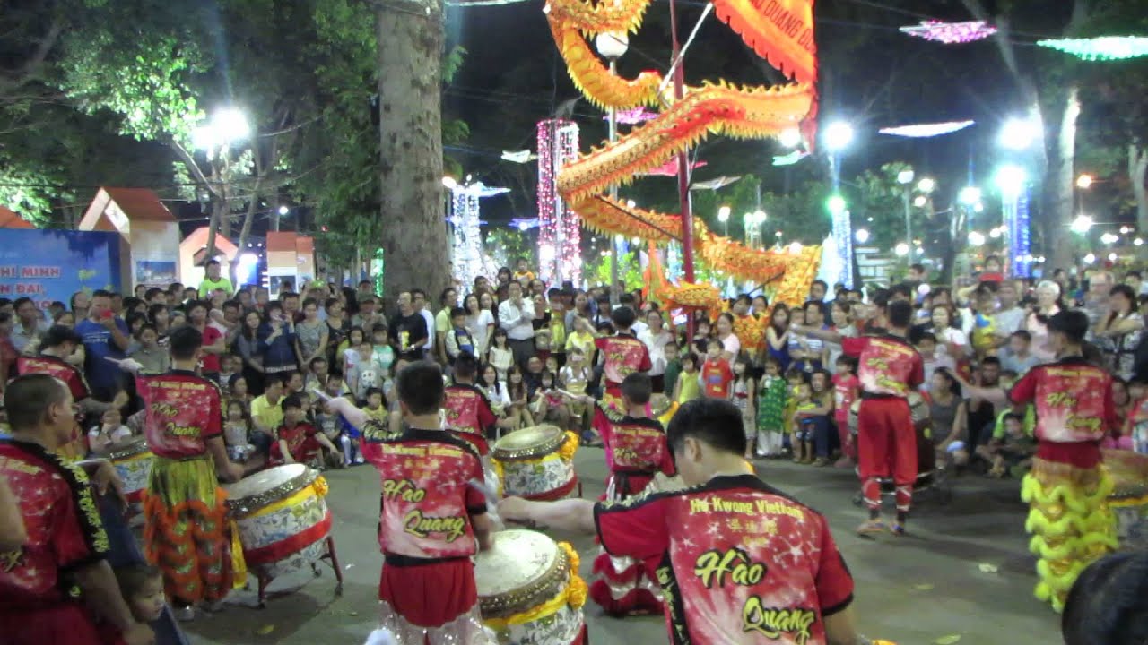 TET Fest Feier in Hồ Chí Minh - Saigon - Vietnam - 17.02.2015 - YouTube