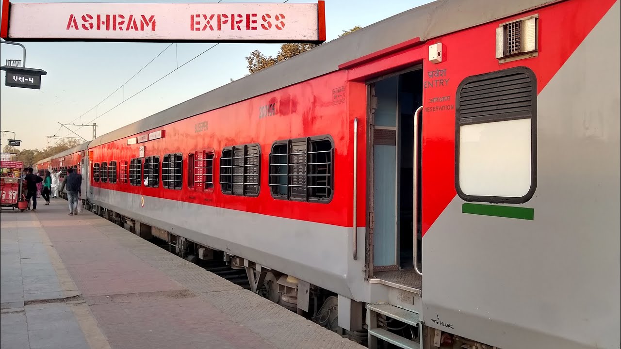 The Legendary ASHRAM Express | Short Train Journey | Abu Road Twins ...