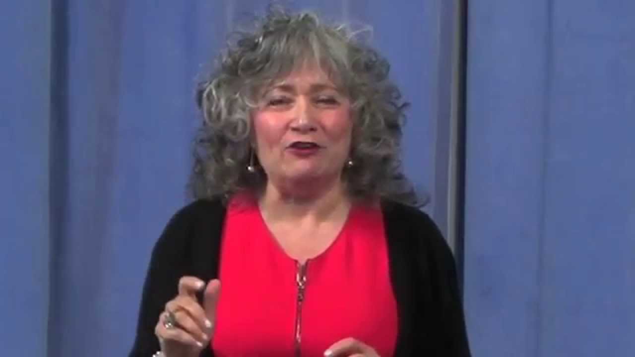 Correct posture in public speaking (Episode 1) - YouTube
