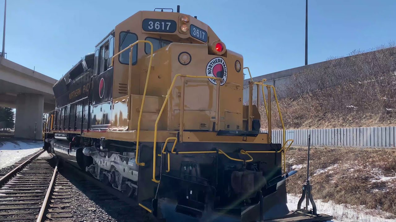 Northern Pacific SD45 returns to operation - YouTube