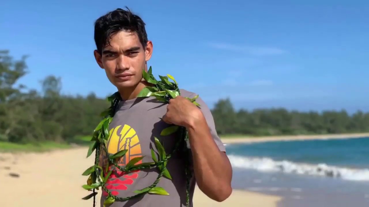 Making Ti Leaf Lei - YouTube