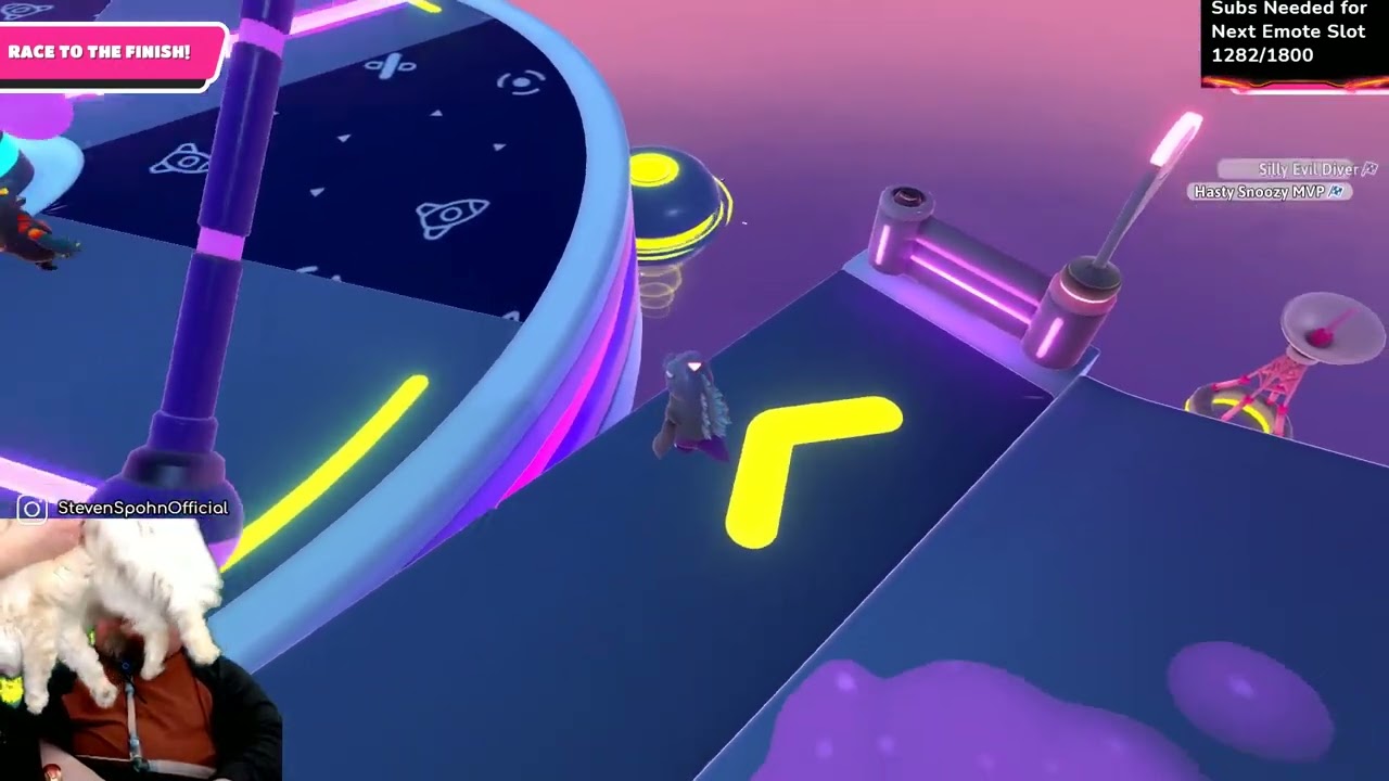 Leia makes himself comfortable - clip from Twitch Steven Spohn (Spawn ...