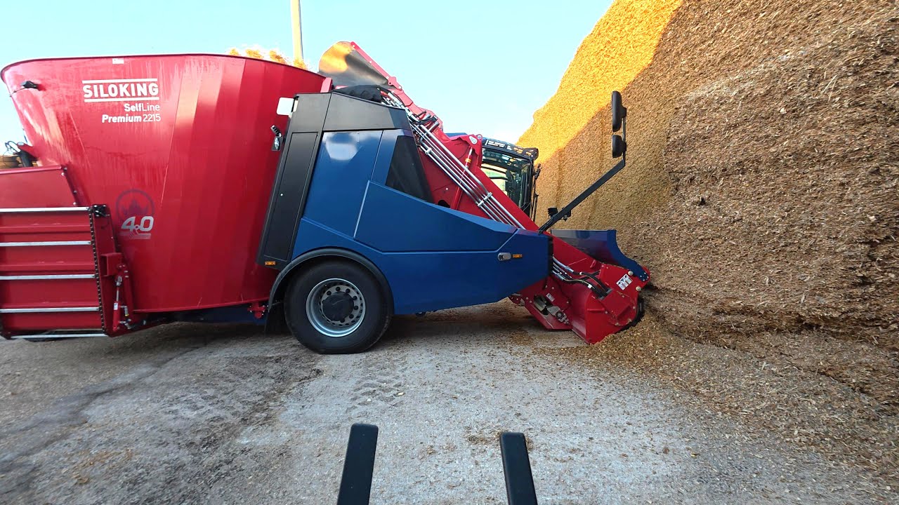 CANADIAN FARMER - BRAND NEW - SILOKING FEED MIXER. 15m3 GERMAN mixer ...