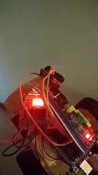 Prueba primer código - Resolución de laberinto robot Arduino - Grupo D2 - YouTube