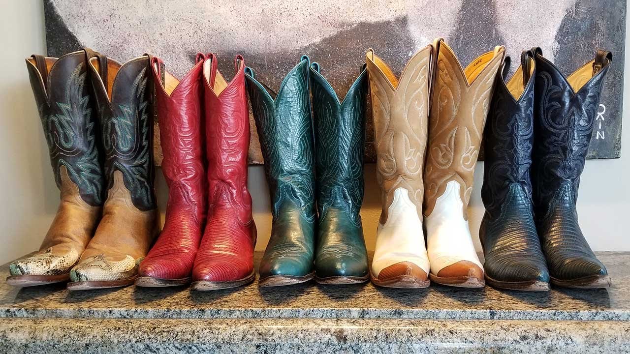 Space-Saving Storage for Cowboy Boots and Other Stuff - YouTube