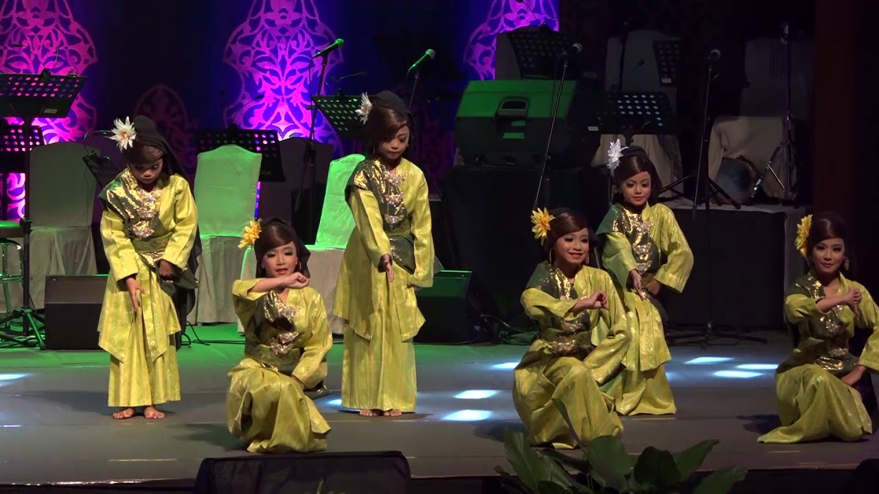 PERSEMBAHAN DARI SK LEMBAH SUBANG - YouTube