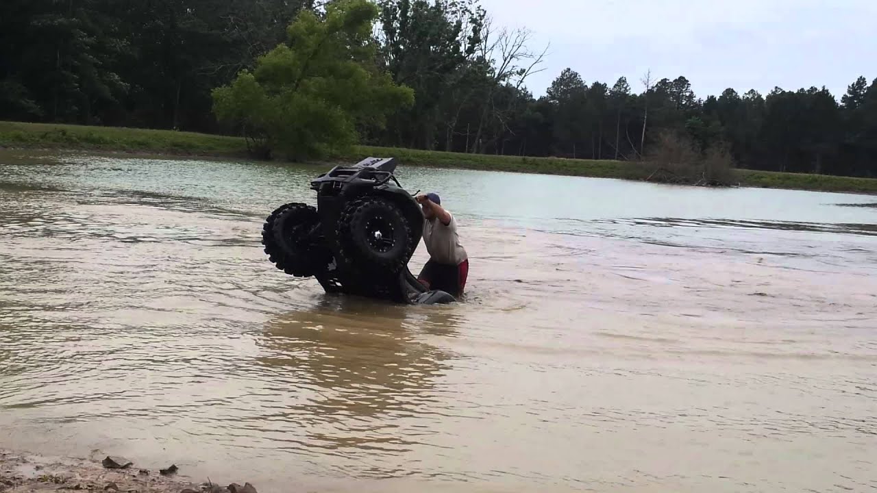 Honda 500 water wheelie - YouTube