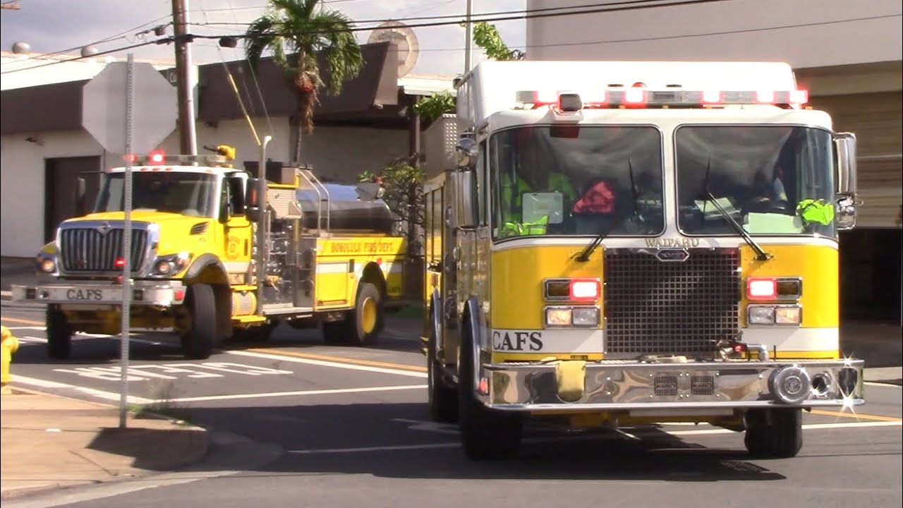 Honolulu Fire Dept. Engine 12 & Tanker 12 Responding - YouTube