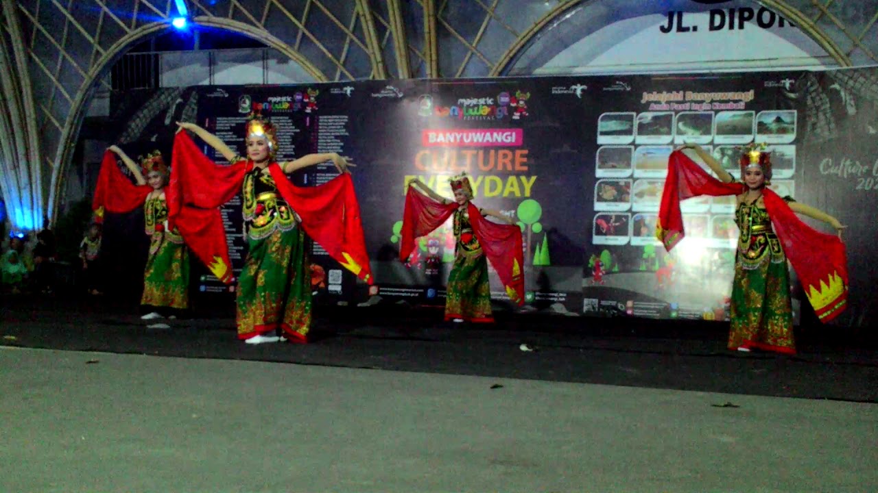 BANYUWANGI CULTURE EVERYDAY ~ Tari GANDRUNG JEJER JARAN DAWUK - YouTube