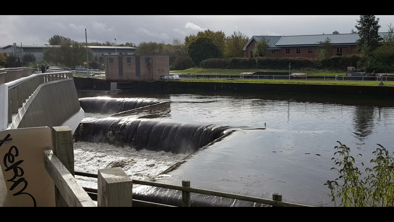 Knostrop Weir - After heavy rain - YouTube