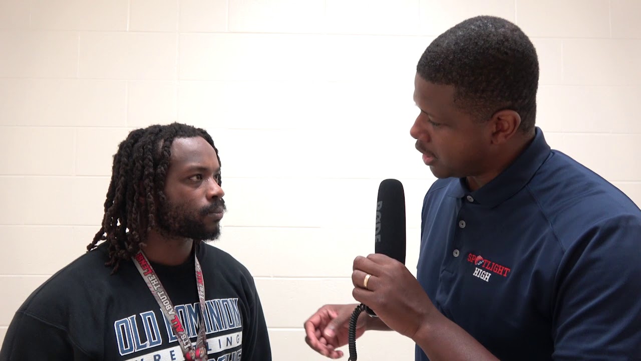 Coach Motley of Oscar Smith High School wrestling team 2017 - YouTube