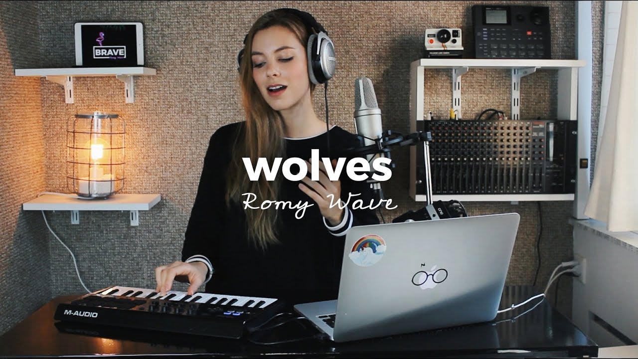 Wolves - Selena Gomez, Marshmello | Romy Wave loop cover - YouTube