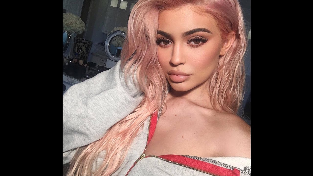 Kylie Jenner Psychic Reading - YouTube