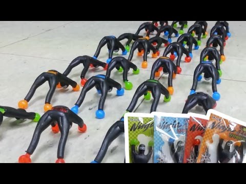 32명 닌자 찐득이 때샷 던지기 벽타기 놀이 액괴 Ninja Slime [대문밖장난감] - YouTube