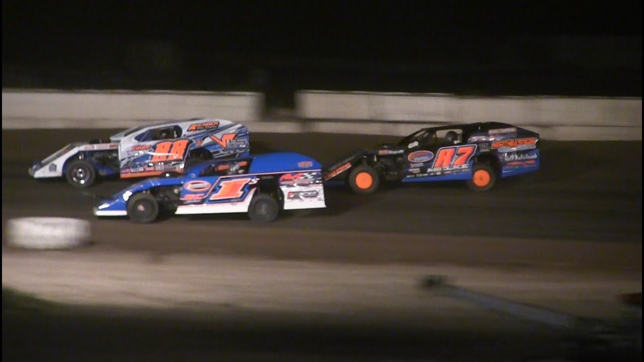 UMP Modified feature at Winston Speedway on 8-21-15 - YouTube