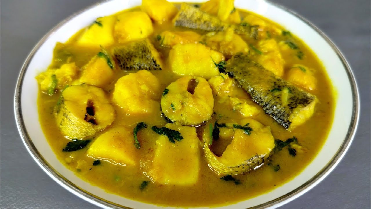 দারুণ সুস্বাদু আর মজাদার মাটির নিচের আলু দিয়ে মাছের ঝোল/মেটে আলুর ...