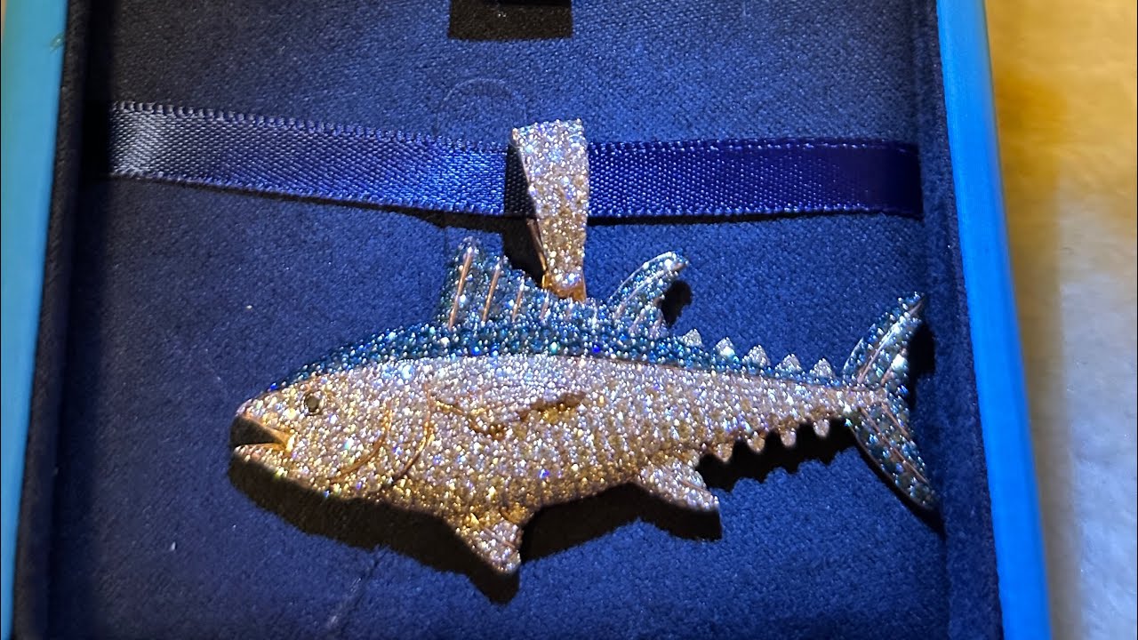 Icebox Pendant With VS Diamonds💎 Quick Review! - YouTube