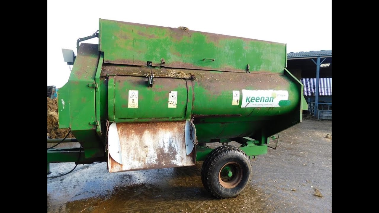 KEENAN FEEDER WAGON DEMO VIDEO - YouTube
