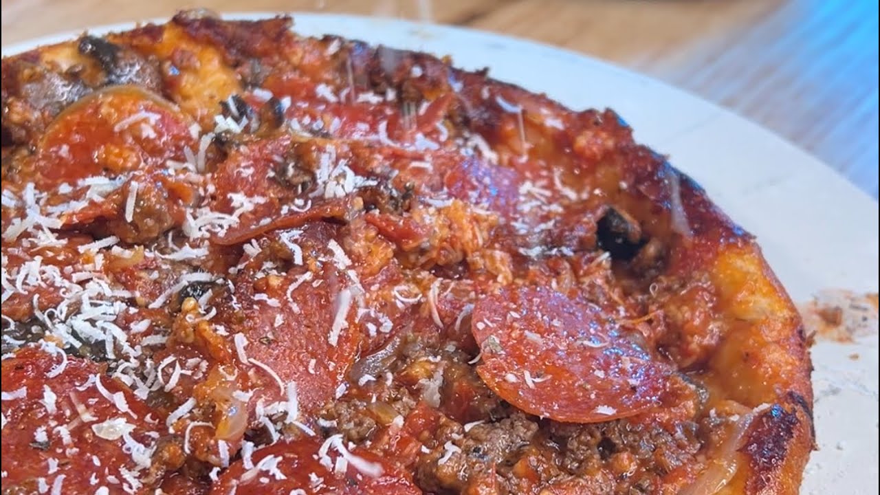 UPSIDE DOWN PIZZA IN CAST IRON SKILLET ⭐️ - YouTube