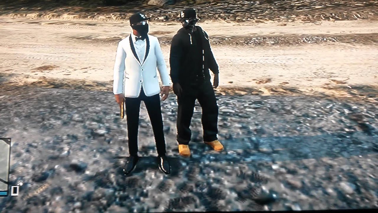 The 2 Gangsters - YouTube