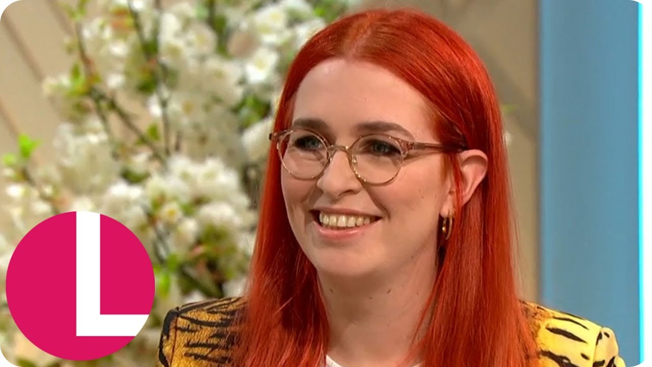 Why Flo Perry Gave Her Feminist Sex Book To Love Island Constants Lorraine Youtube