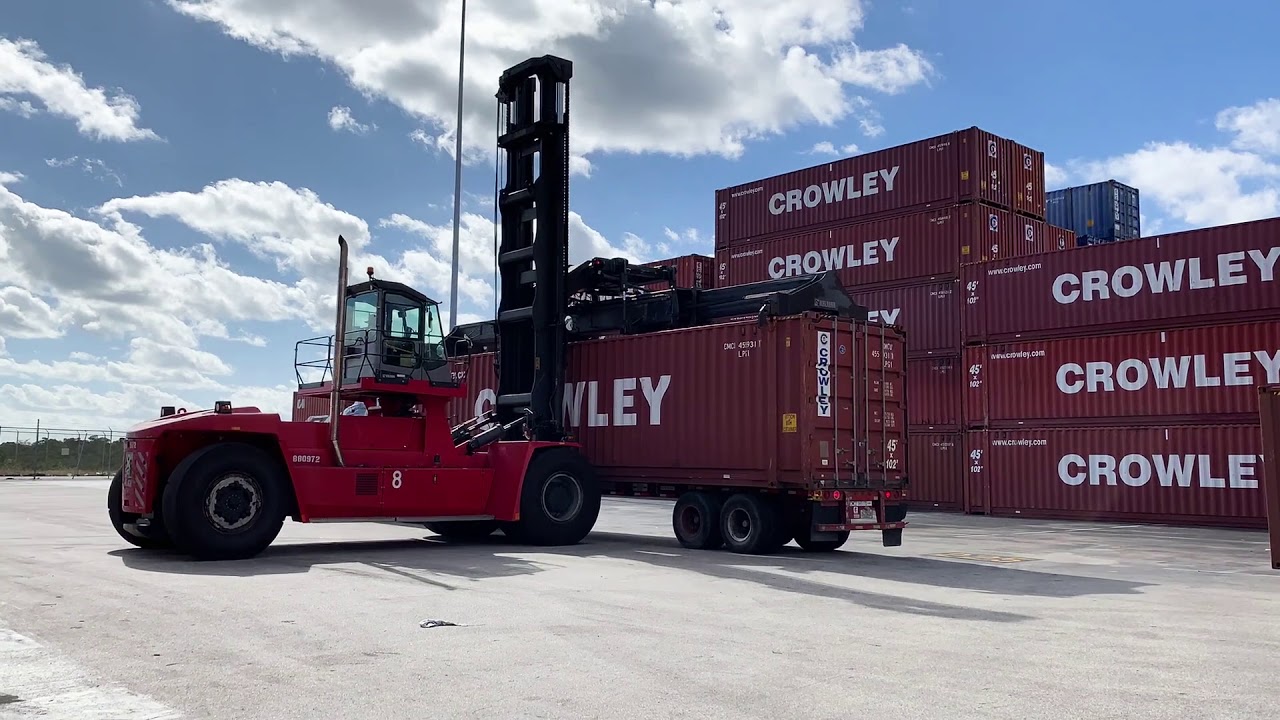 Crowley's Port Everglades Top Loader Boomerang - YouTube