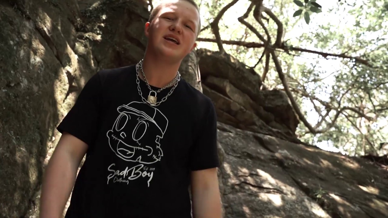 Devious R "Sick To My Stomach" (OFFICIAL VIDEO) - YouTube