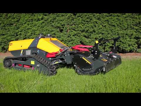 Herder CR10 powerful and radio controlled tool carrier - YouTube