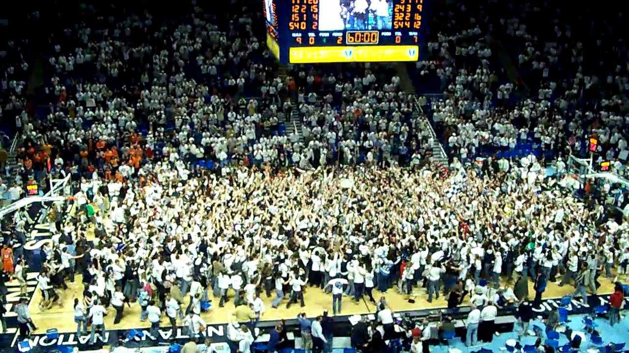 Talor Battle Beats Illinois - 3/5/09 Part 2 - YouTube