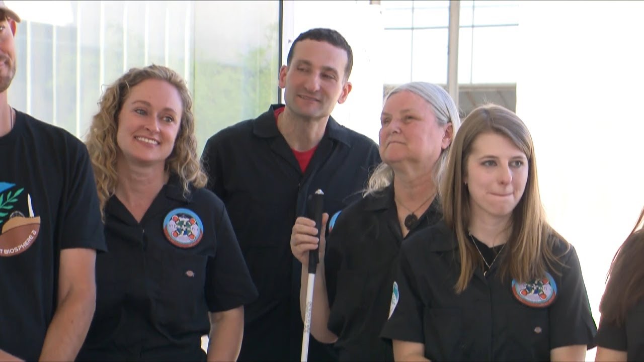 First crew to be sealed in pressurized habitat at Biosphere 2 in 30 ...