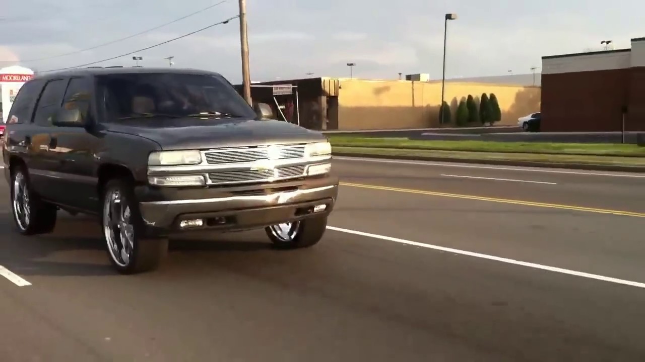Chevy Tahoe on 26 inch u2-55! - YouTube