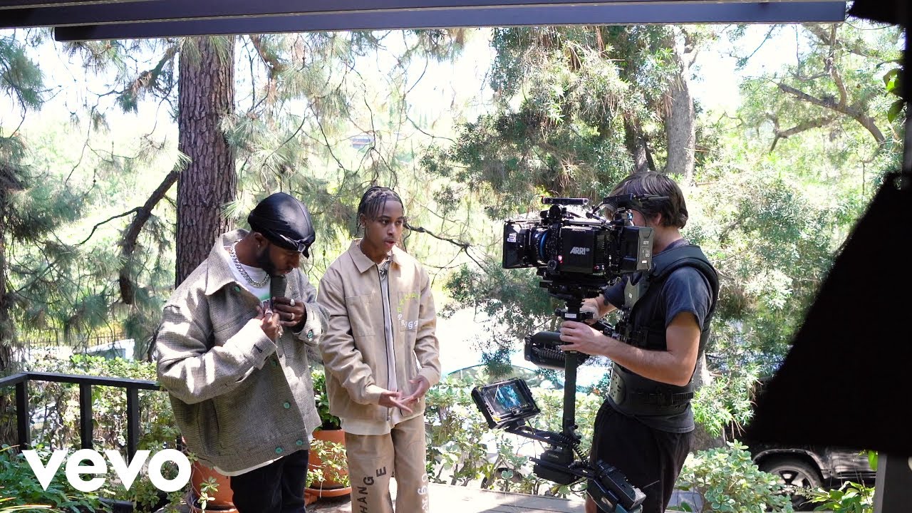 Eli Derby, 6LACK - “Lately” w/ 6LACK Official Music Video BTS - YouTube