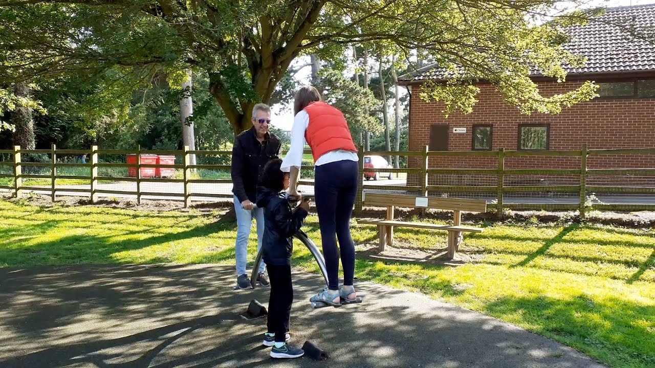 A day in the park - YouTube