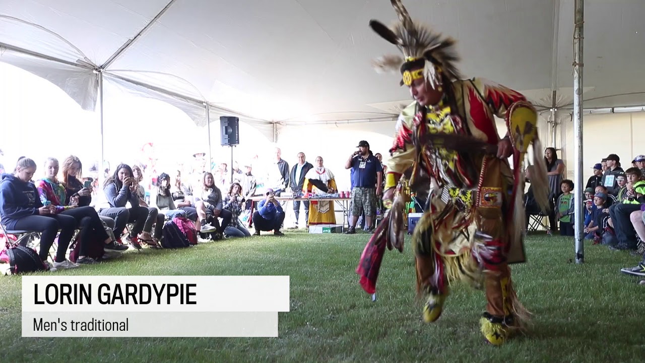 Dancers celebrate National Aboriginal Day - YouTube
