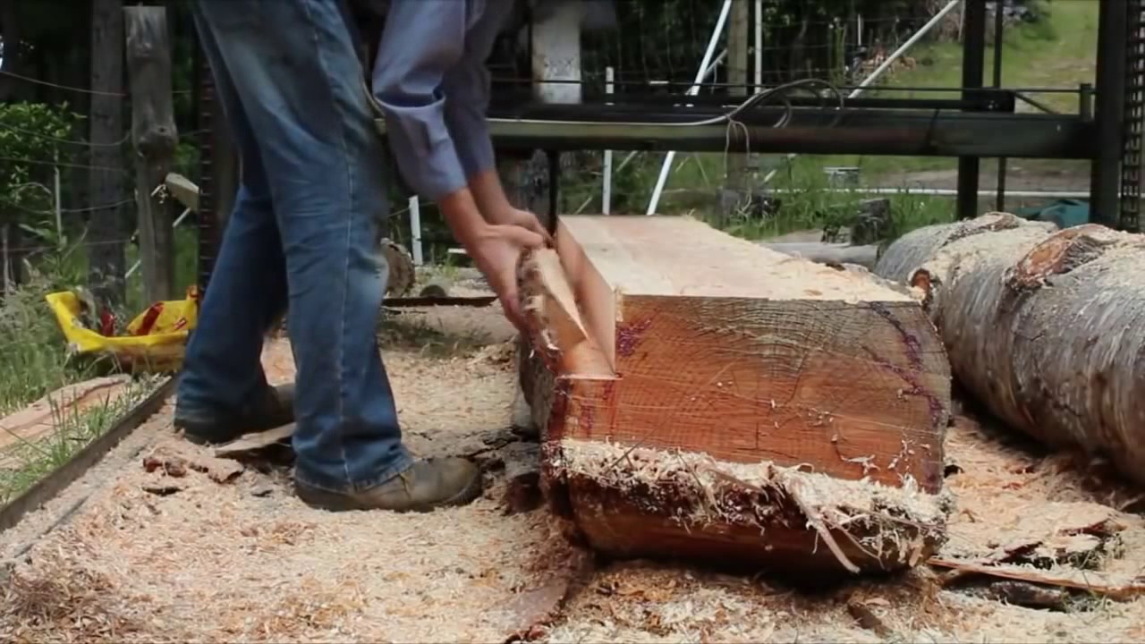 Primitive Technology vs Mega Machines. What makes life easier - Sawmill ...